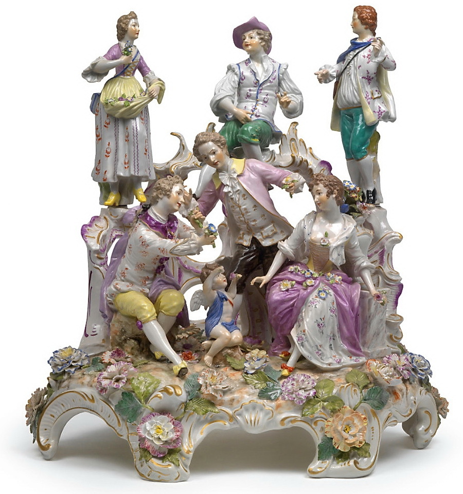 Jigsaw puzzle «Porcelain figurine» - solve jigsaw puzzles online | PuzzleIt