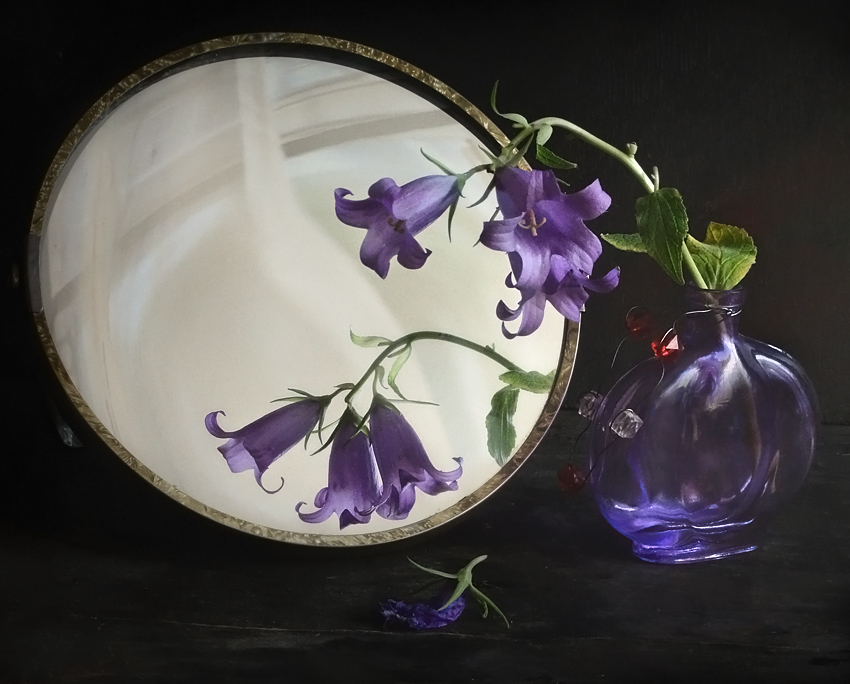 Jigsaw puzzle «Light my mirror, tell me» - solve jigsaw puzzles online ...