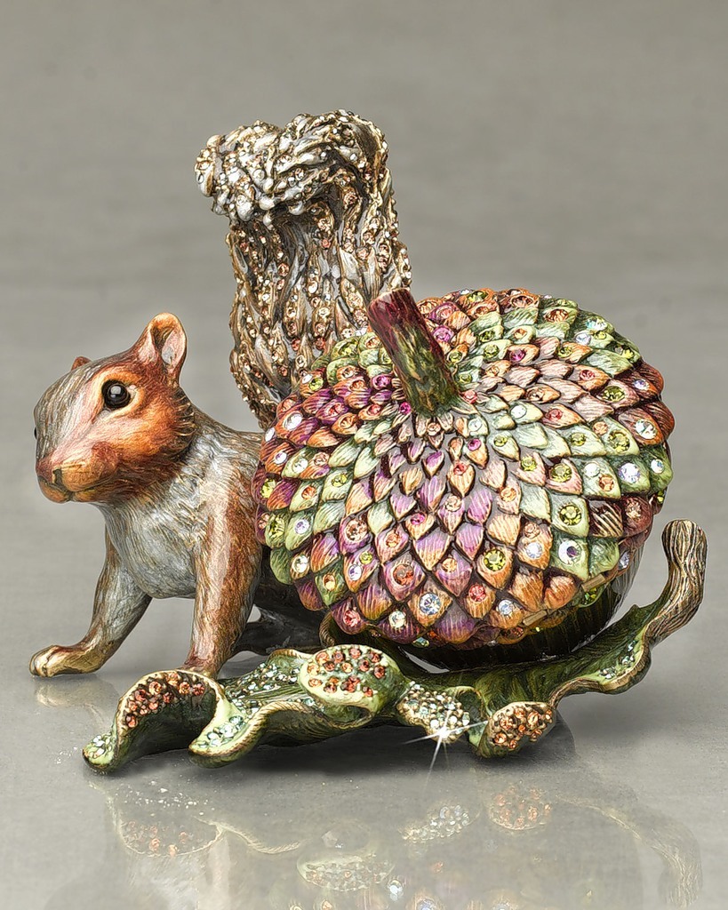 Jigsaw puzzle «Porcelain box» - solve jigsaw puzzles online | PuzzleIt